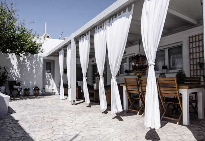 John's House In Naousa - Paros