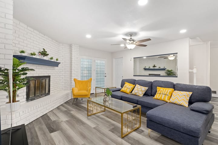 Stylish 5br | 3ba Home W/pool | Perfect For 16ppl - Allen, TX