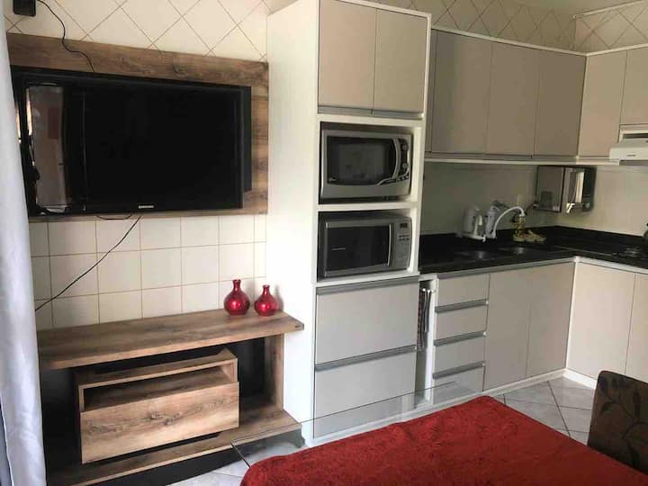 Apartamento 300 Metros Da Praia De Canasvieiras - Florianópolis