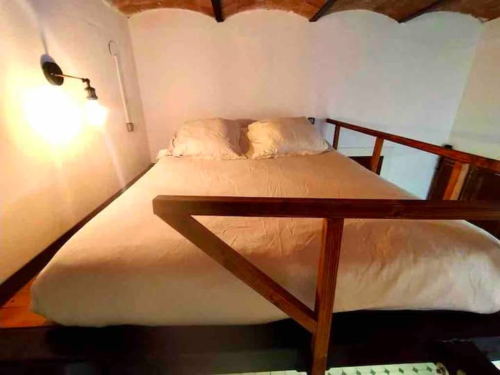 Estudio Con Baño Y Cocina Privada. Metro A 2' P2 - Barcelona