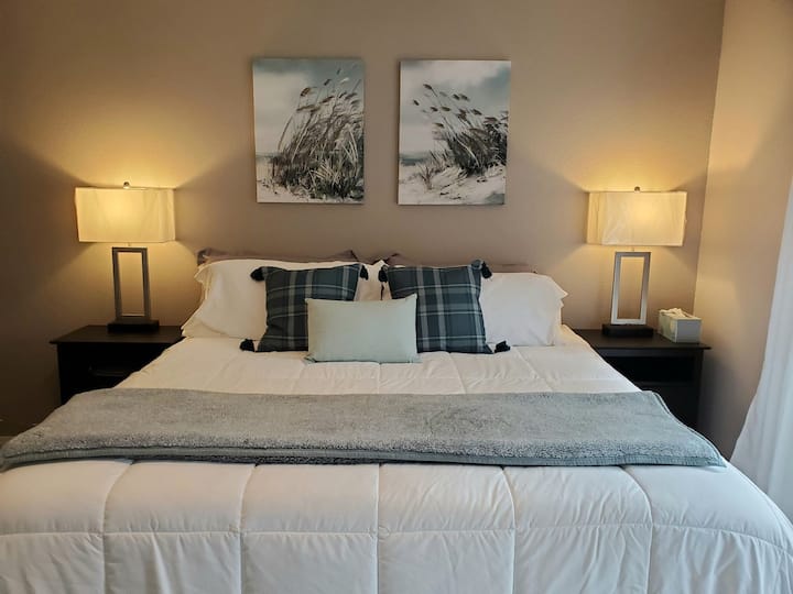 Charming Ozark Retreat - Private Entrance And Bath - Springdale, AR