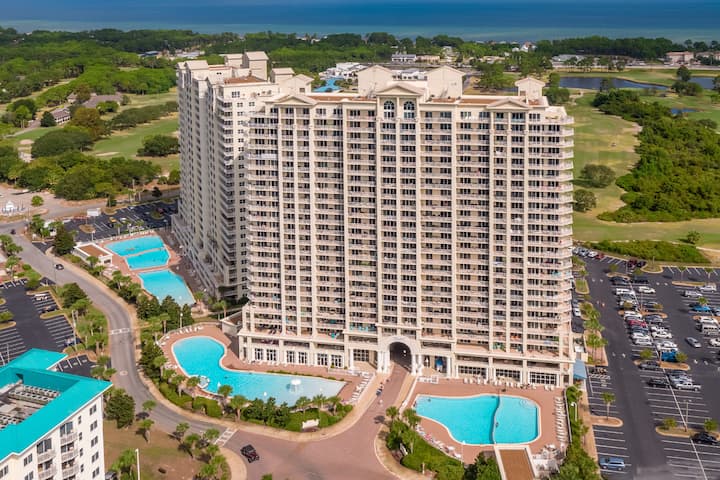 Family Friendly | Self Checkin/out | Best Location | Free Wifi | Freshly Cleaned - Miramar Beach, FL