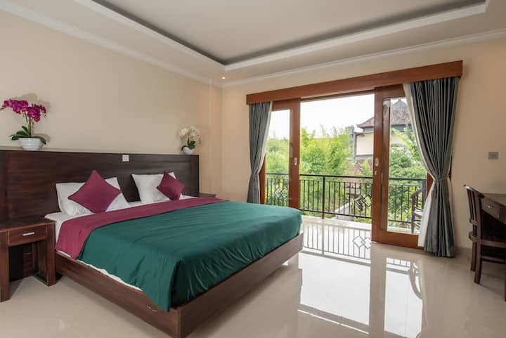 Spacious Bedroom With Garden View - Bali