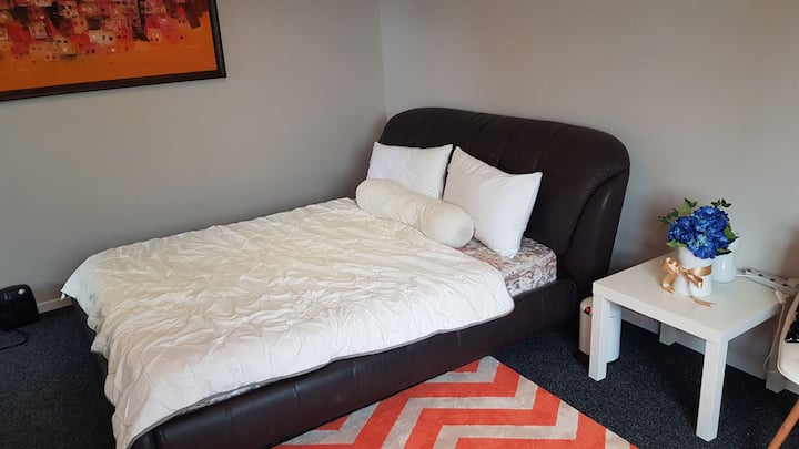 Peaceful Room In Idyllic Garden Surroundings - Tauranga
