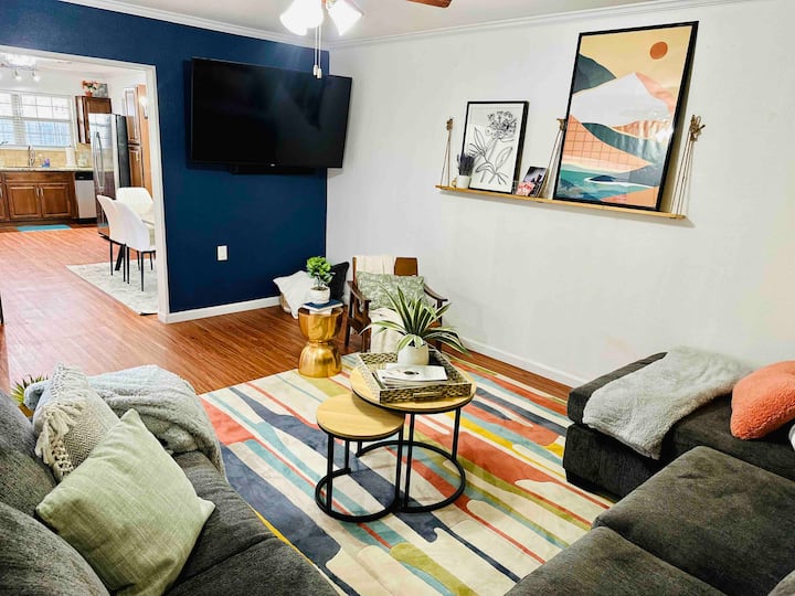 Fully Stocked 4 Bedroom Home With A Gym, Near I-27 - Amarillo, TX
