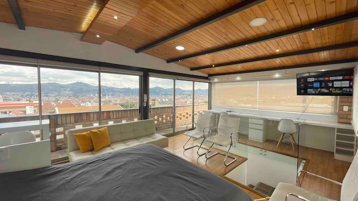 Suit Con Hermosa Vista A Cuenca. - Cuenca