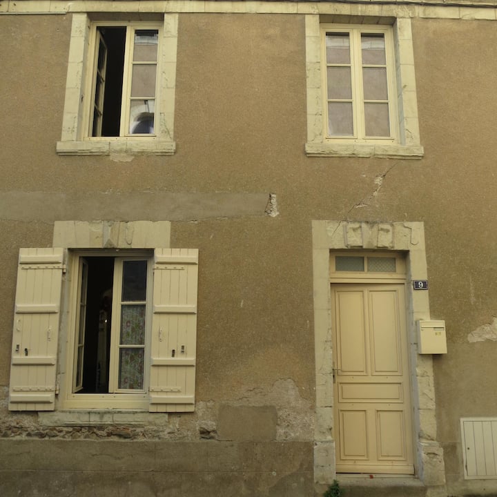 Petite Maison En Rénovation à St Florent Le Vieil - Ancenis