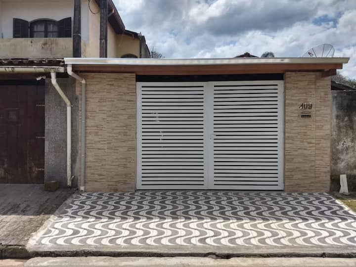 Casa Famíliar No Pereque Açu Proximo A Praia. - Ubatuba