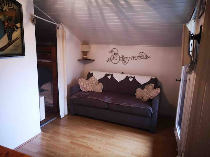 Appartement Confort Avec Petit Balcon Plein Sud - Châtel