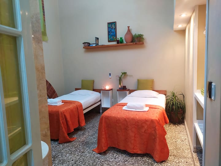 Habitaciòn (2) Dos Camas En Una "Hostal Sueños" - Cuba