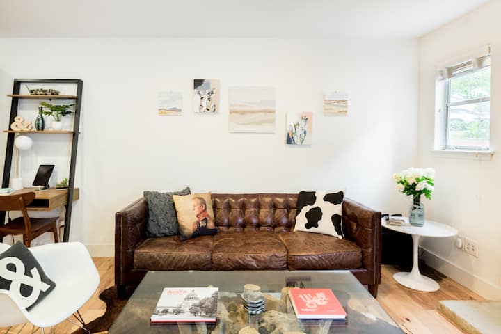 Explore Downtown Austin In A Hip Condo W/ Balcony - North Loop - Austin