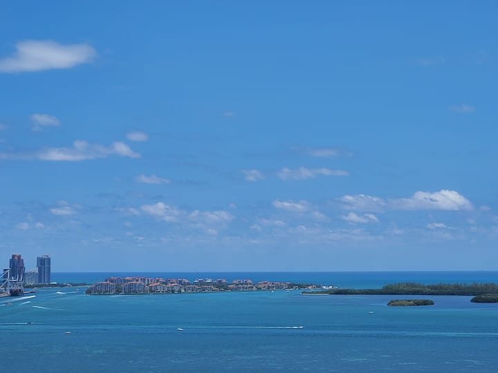 3br Corner Unit W/amazing Oceanview & Free Parking - Miami, FL