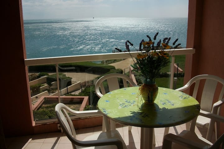 Sète : Appartement Face à La Mer Avec Piscine - Plage de la Corniche - Sète