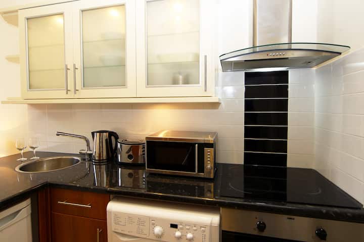 1 Bedroom Apartment In The Heart Of Kensington - Chelsea