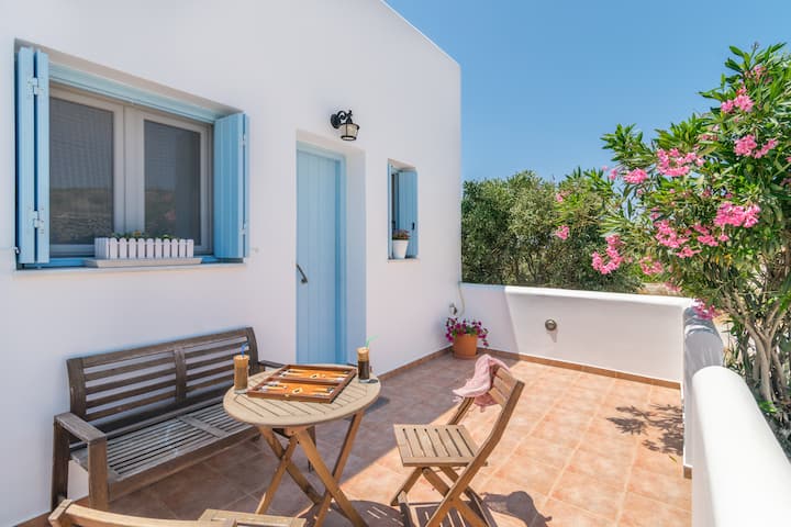 Peaceful And Cozy Sea-view-apartment - Milos