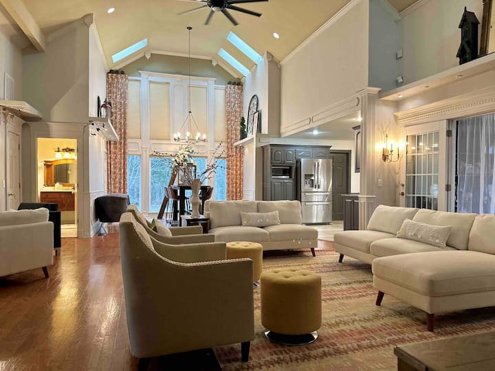 Country Manor - Rogers, AR