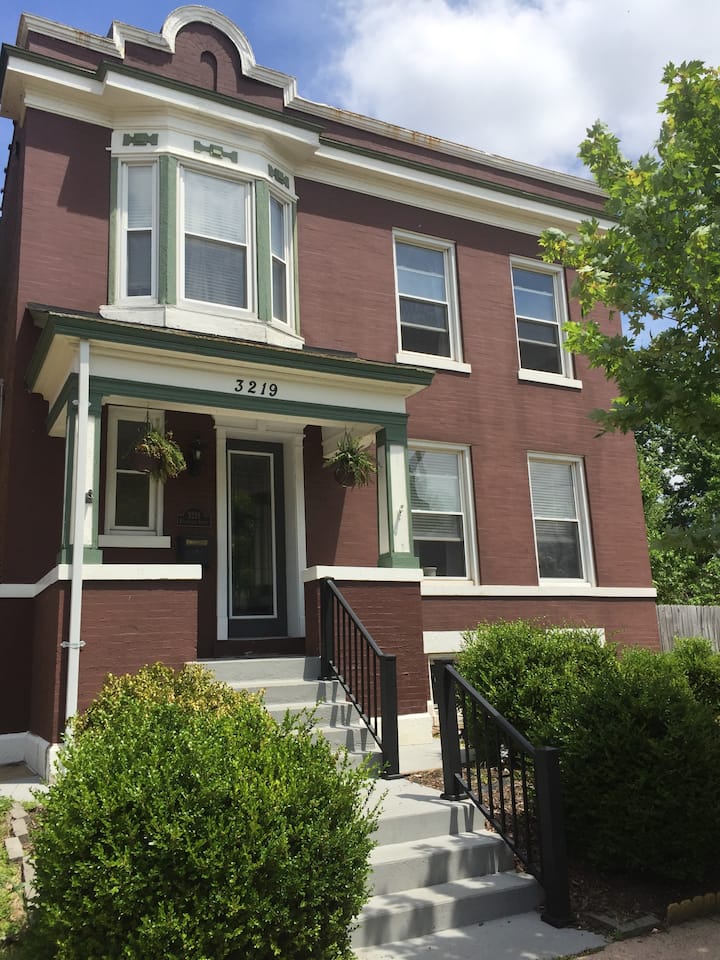 Dog Friendly 1906 Victorian In Tower Grove East - St. Louis, MO