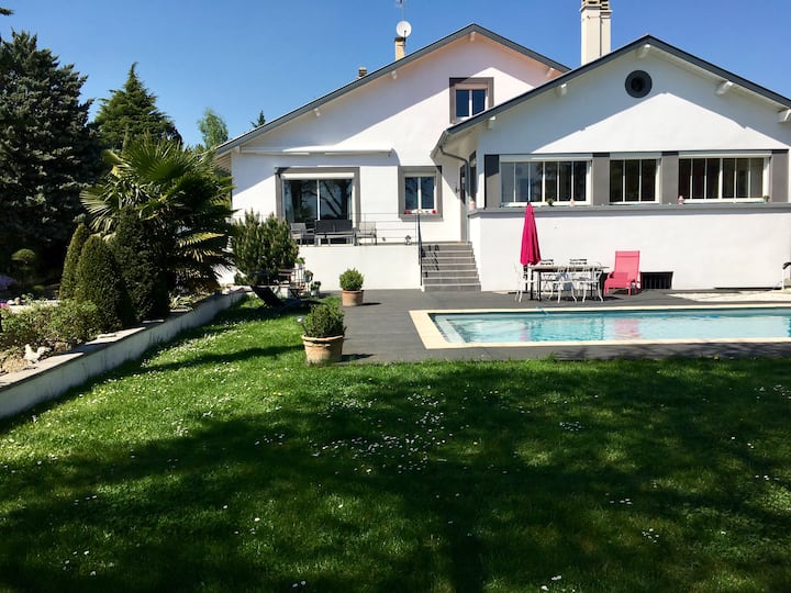 Maison Familiale 6/7 Personnes - Lyon