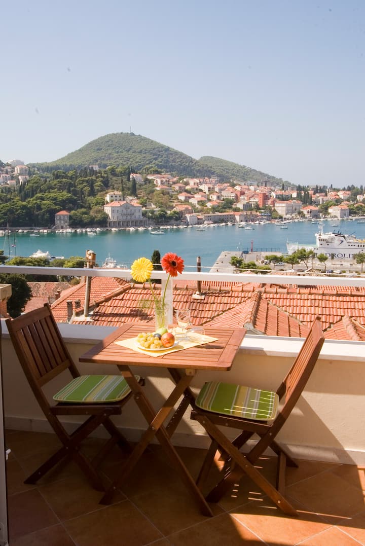 Sunny Apartment With Sea View - Dubrovnik