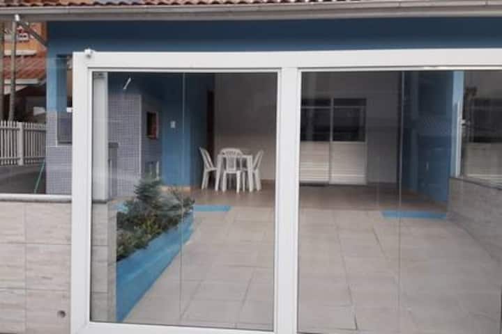 Casa Para 8 Hóspedes, Praia De Palmas. - Governador Celso Ramos