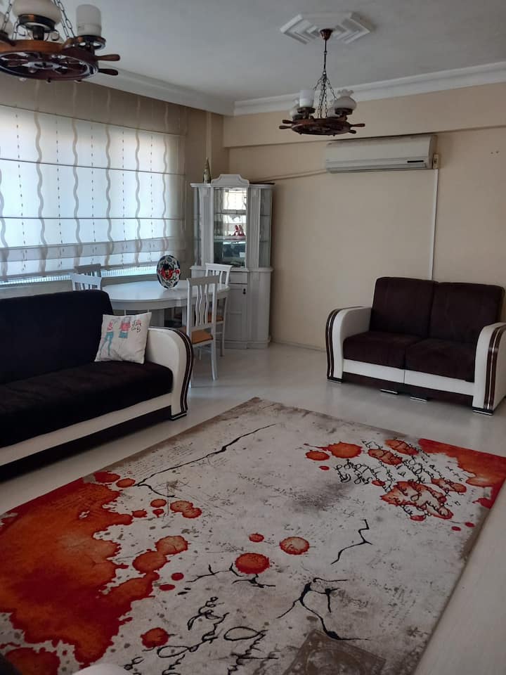 ŞEhir Merkezinde, Denize Yakın - Antalya