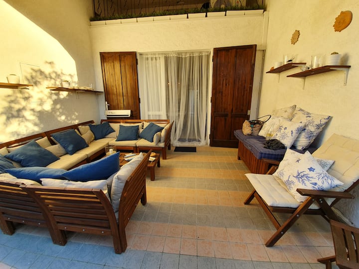 Ampia Casa Vacanze Immersa Nella Natura. - Comacchio