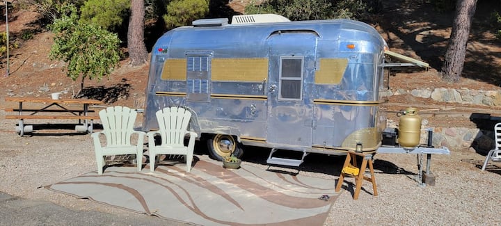 Gorgeous, Fully Restored 1964 Silver Streak For 2 - Magic Mountain, CA