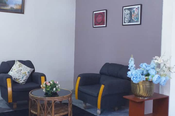 25 Travelodge Homestay - シロン