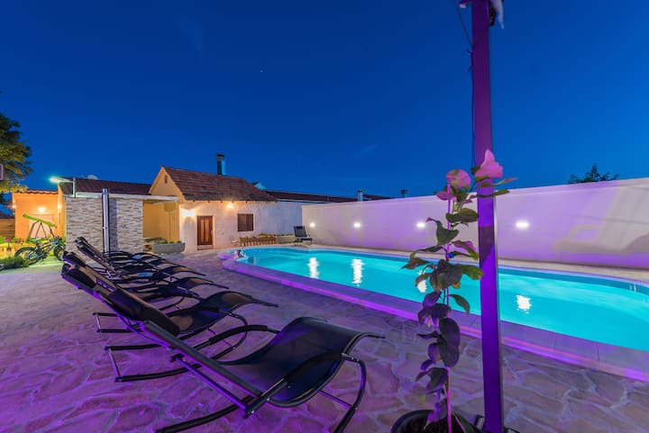 Apartment Nina - Sukošan