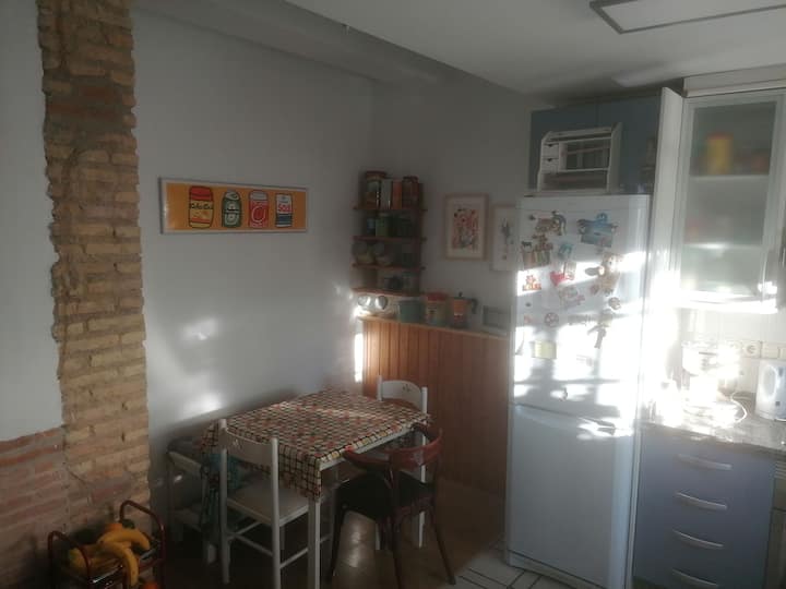 Double Room In Cosy Coliving With Patio And Garden - Granada