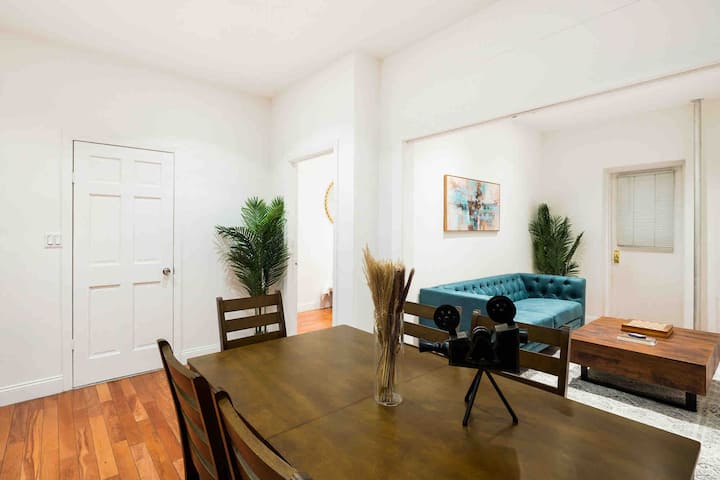 Elegant Two Bed Escape - New York, NY