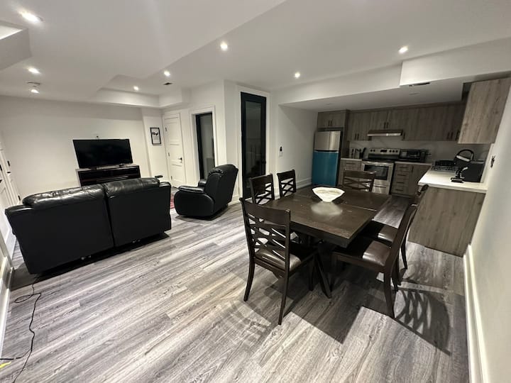Modern Retreat In North York - Toronto
