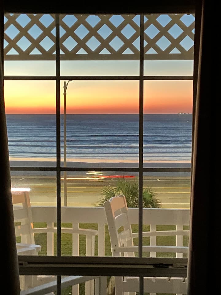 3 Bedrm Oceanfront Escape W/ Stunning View Of Gulf - Galveston, TX