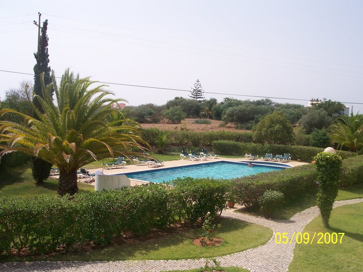 Large 2 Bed Ground Floor Apartment With Al Licence - Lagos