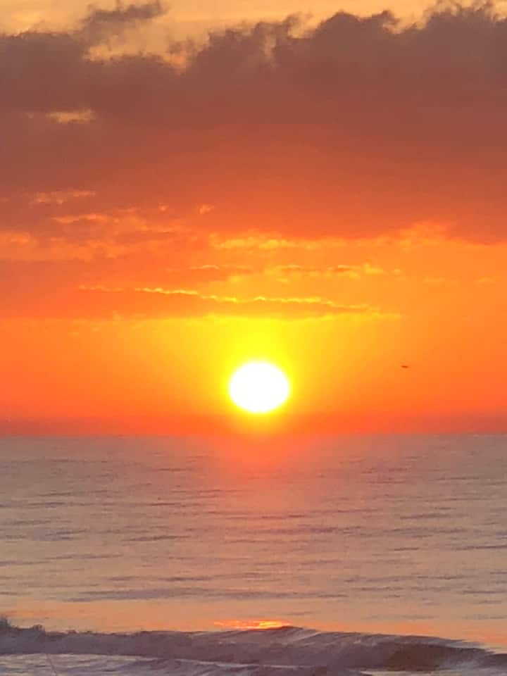 Oceanfront Sunrise & Sound Sunsets - Topsail Beach, NC