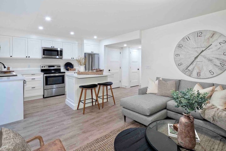 1br Basement Suite With Private Entrance - Langley