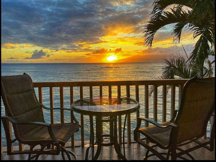 Oceanfront Bliss. Affordable Million Dollar Views! - Hawaii