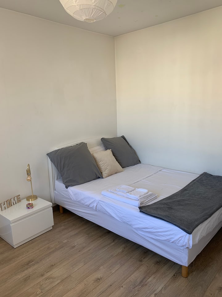 Dijon: Chambre à Louer à La Nuitée - Dijon
