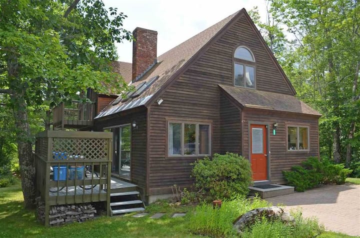 The Red Bridge House. 360° Of Lake Views - Vermont