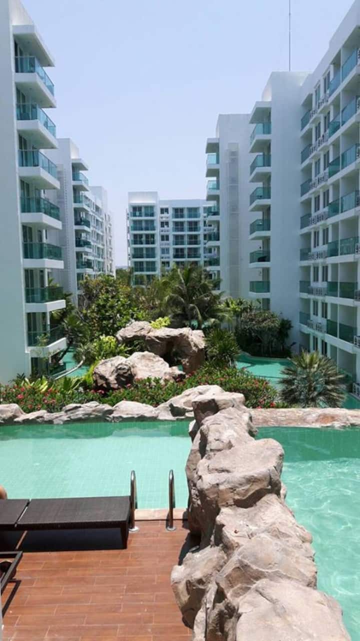 1 Br W/ Lagoon Style Sw Pool, The Amazon Residence - 芭達雅