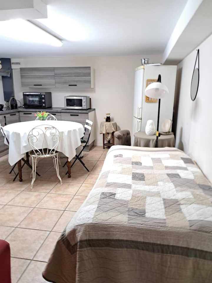 Studio à Louer à La Nuit - Printemps De Bourges - Bourges