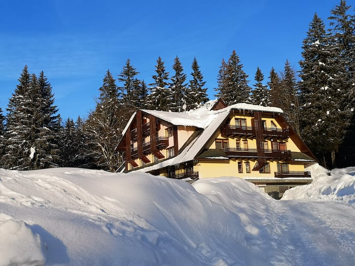 Rodinný Apartmán Na Sachrově Kopci - Harrachov