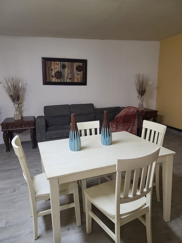 Acogedora Suite Con Entrada Independiente Céntrica - McAllen, TX