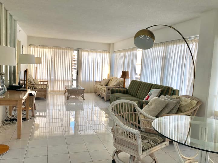 Ilikai 2 Bedroom 2bathroom. - Honolulu