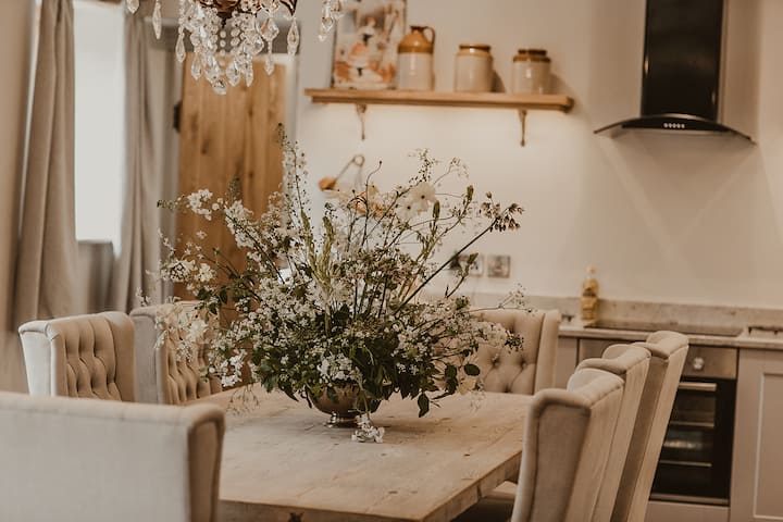 The Old Dairy, The Stables, Garthmyl Hall - Shropshire