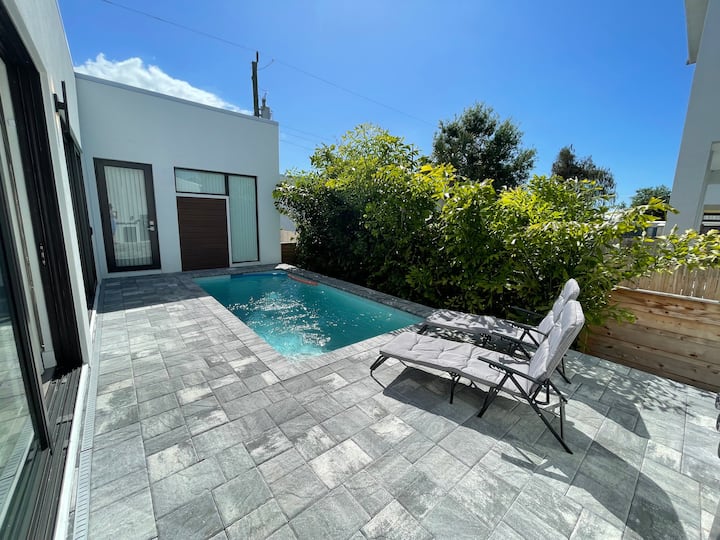 Great Location In Naples Near Beach & Downtown - Naples, FL