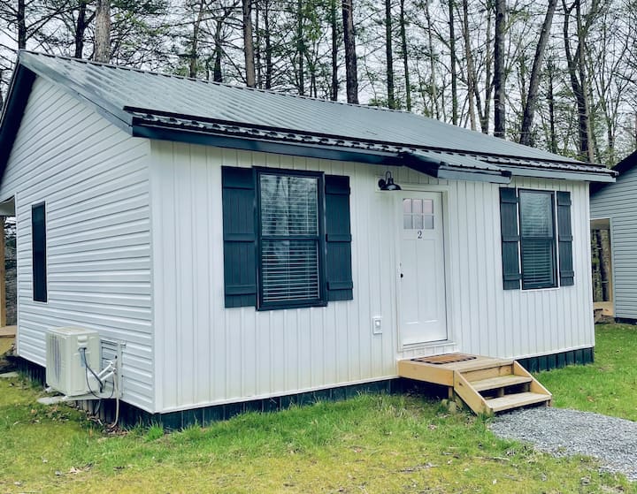 Long Point Cabin 2 - Summersville, WV