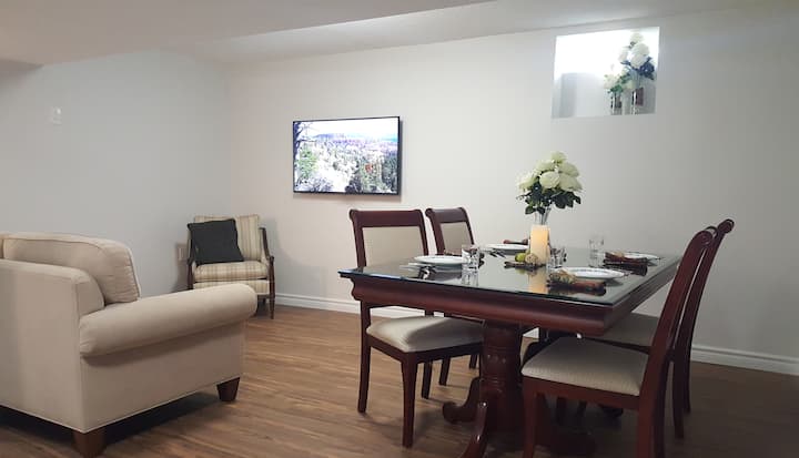 3 Bedroom Home Right At The Heart Of The City - Mississauga