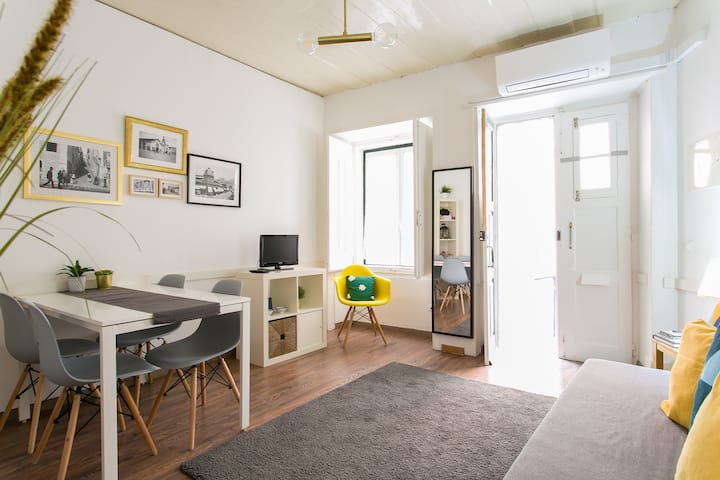 Bica —Amour Et Charme - Lisbon