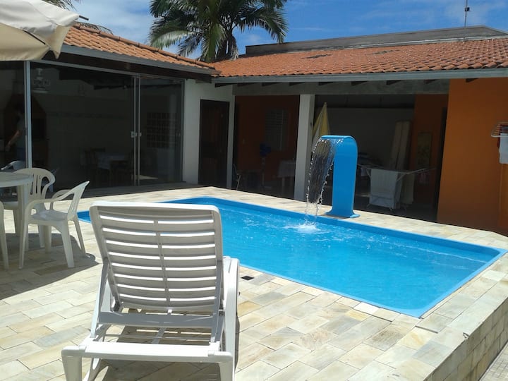 Casa Com Piscina A Quadra E Meia Do Mar! - Matinhos